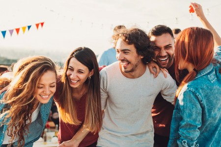 5 Ways Friendship Improves Health! – MONAT GLOBAL