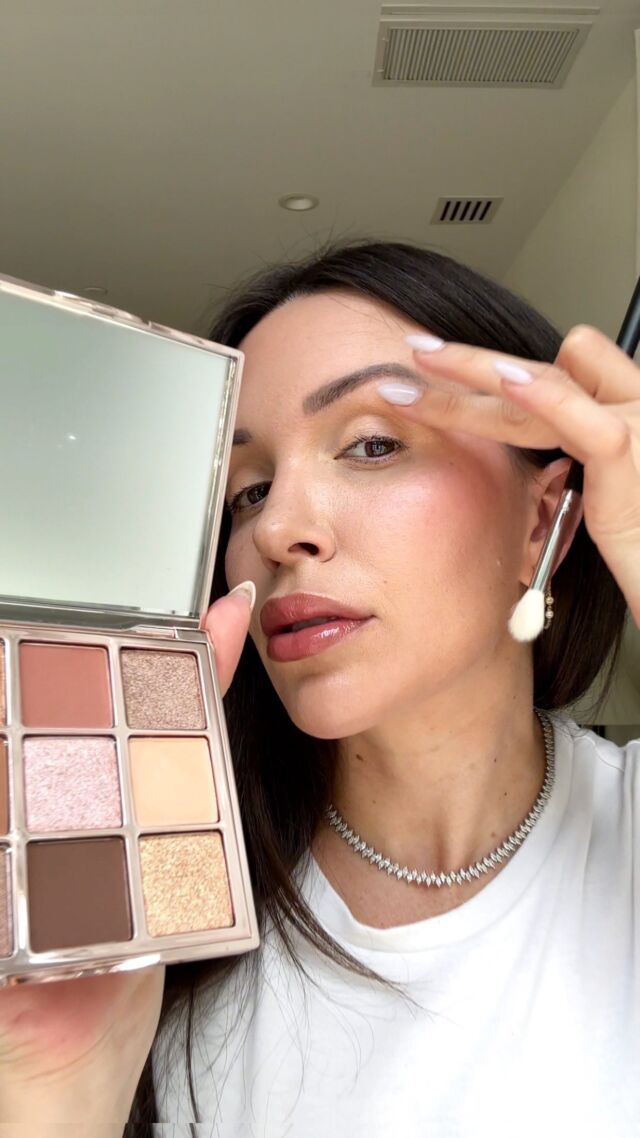 @jacquelinegoldrich is serving ***** makeup vibes with the perfect ...